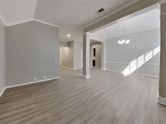 2904 Saint Martin Drive