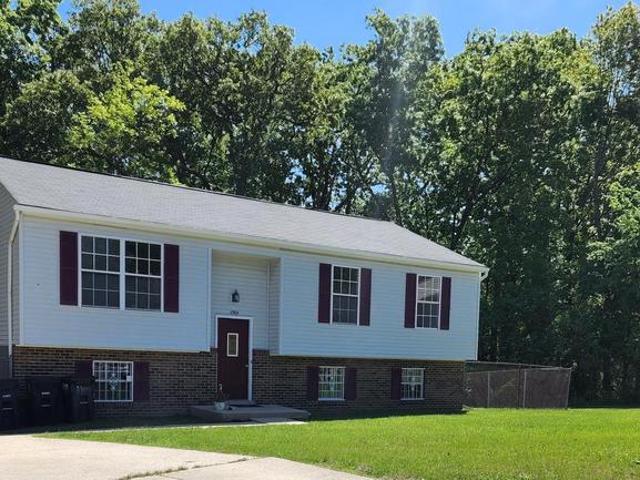 2904 White Pine Court