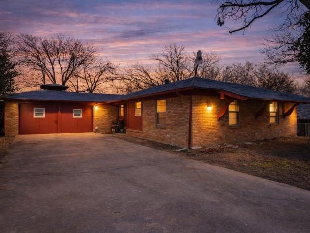 2904 Yates St, Fort Worth, TX 76133 | MLS #21191 | Compass