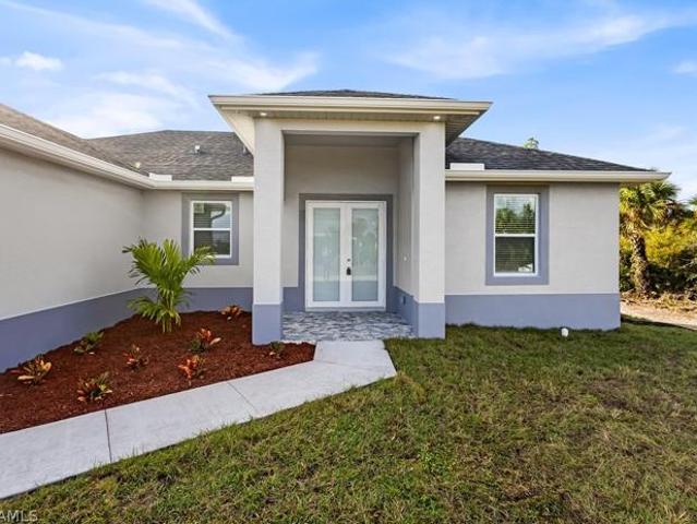 2904 33rd St W, Lehigh Acres, FL 33971