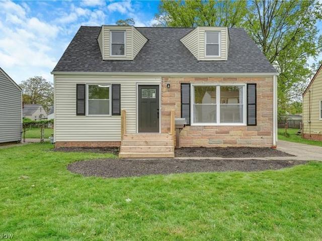 29050 Edgewood Dr, Willowick, OH 44095