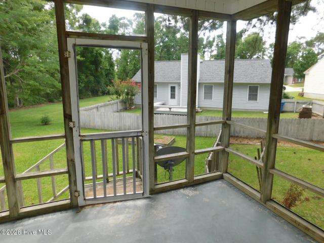 2905 Mandy Lane