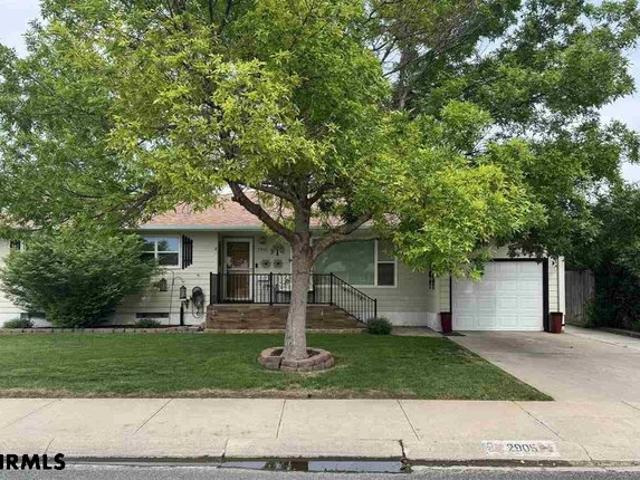 2905 Avenue C, Scottsbluff, NE 69361