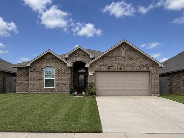 2905 Besterio Dr, Corpus Christi, TX 78415