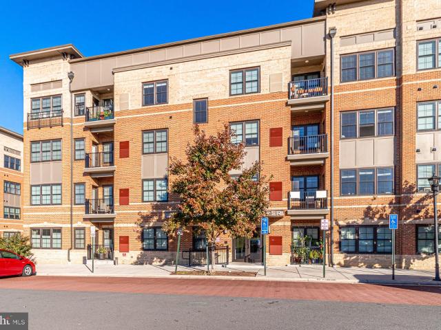 2905 Bleeker St, Unit 4404, Fairfax, VA 22031 | MLS #VAFX2288 | Compass