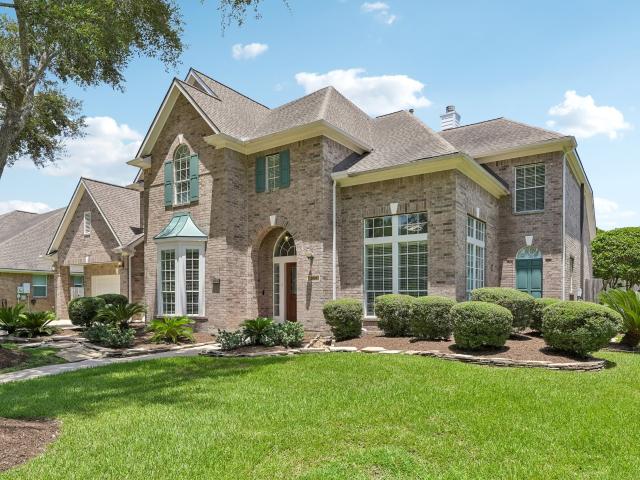 2905 Harvest Hill Drive