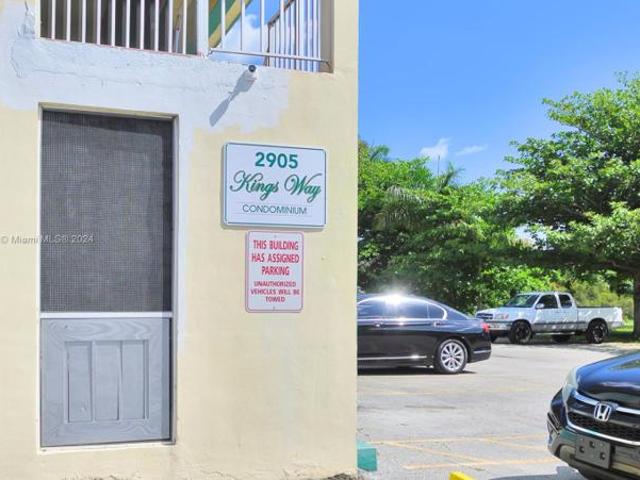 2905 Pierce St #17, Hollywood, FL 33020