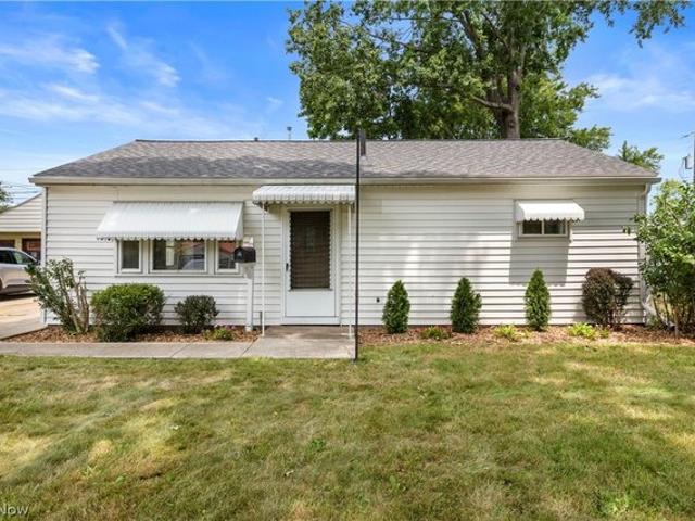 2905 Riverview Ln, Lorain, OH 44055