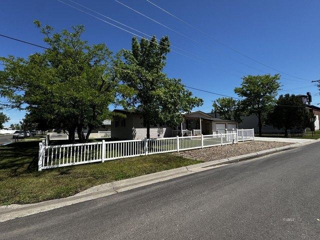 2905 Sudlow St, Miles City, MT 59301