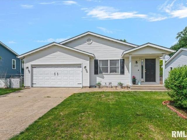 2905 Sutherland Rd, Springfield, IL 62702