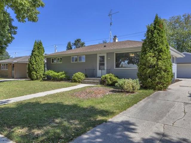 2905 S 18th St, Sheboygan, WI 53081