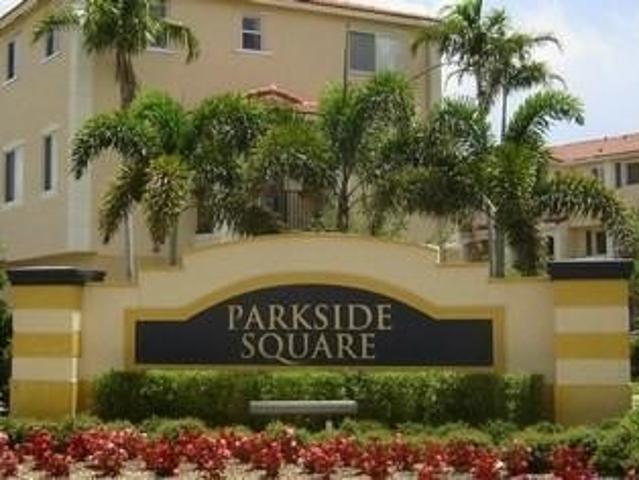 2905 S Greenleaf Cir, Boynton Beach, FL 33426