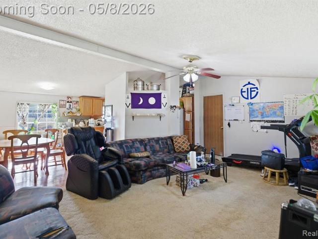 2905 S Plain Road