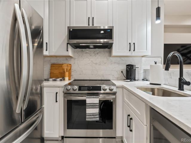 2905 W 4th