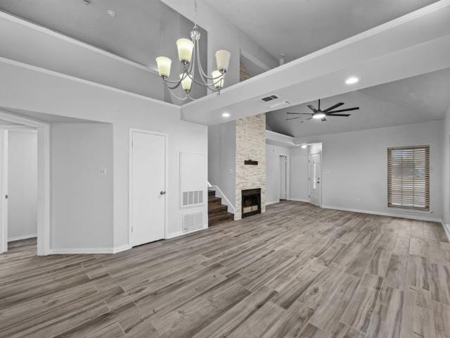 2906 Menlo Park Lane
