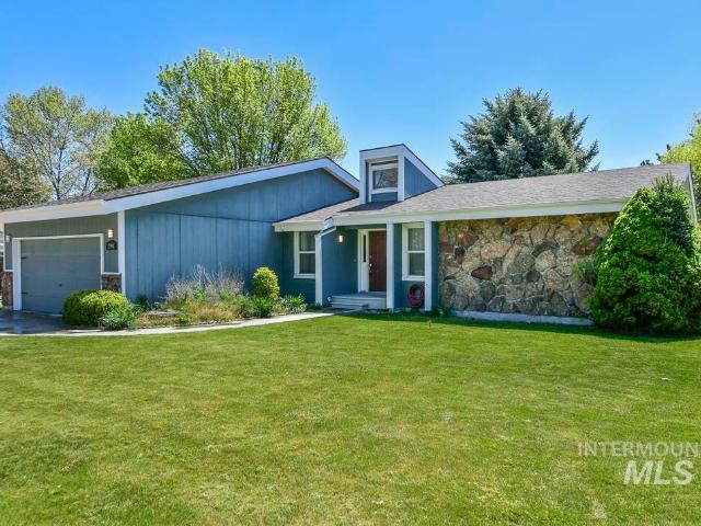 2906 Owyhee Ln