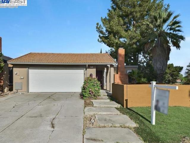 2906 Apple Ct, Antioch, CA 94509