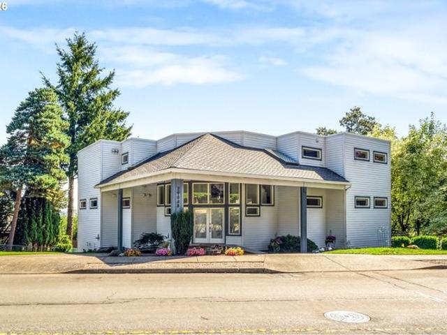 2906 Carriage Way Unit B, West Linn, OR 97068