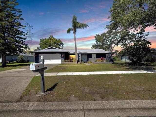 2906 Clubhouse Dr W, Clearwater, FL 33761