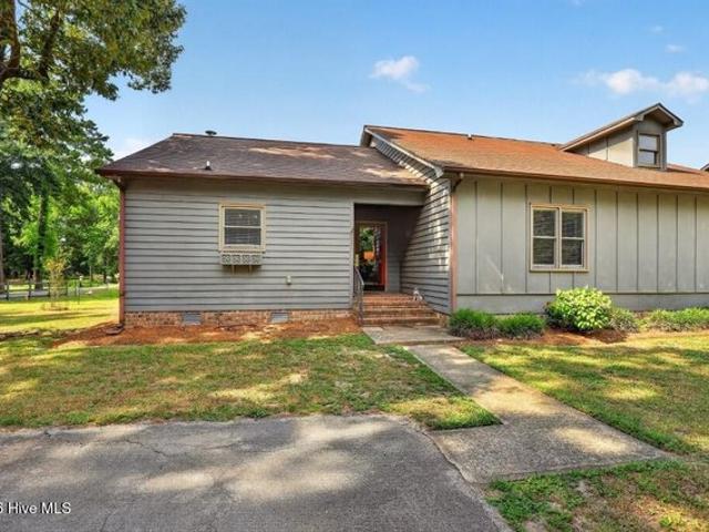 2906 Derby Dr, Kinston, NC 28504