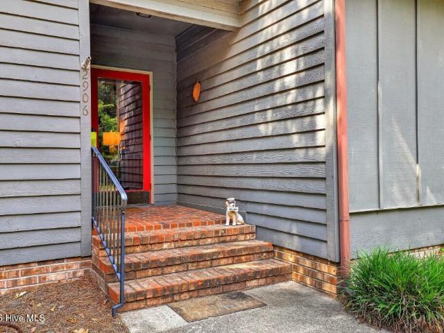 2906 Derby Drive