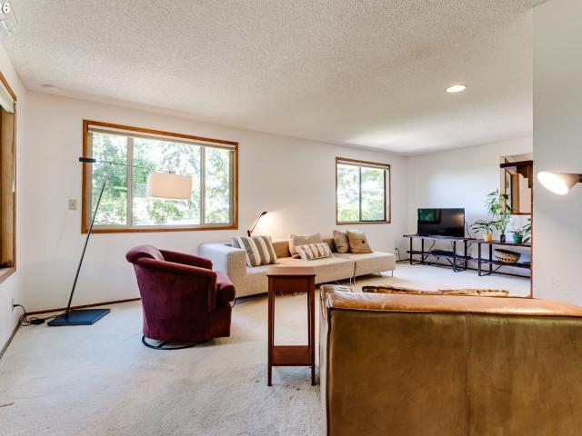 2906 ingalls way