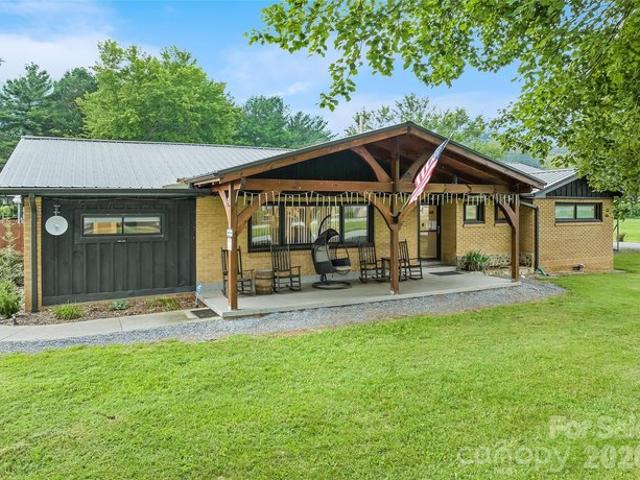 2906 Jonathan Creek Rd, Waynesville, NC 28785