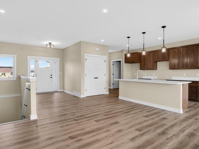 2906 Stonebrook Dr