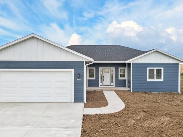 2906 Stonebrook Dr, Sheboygan, WI 53081