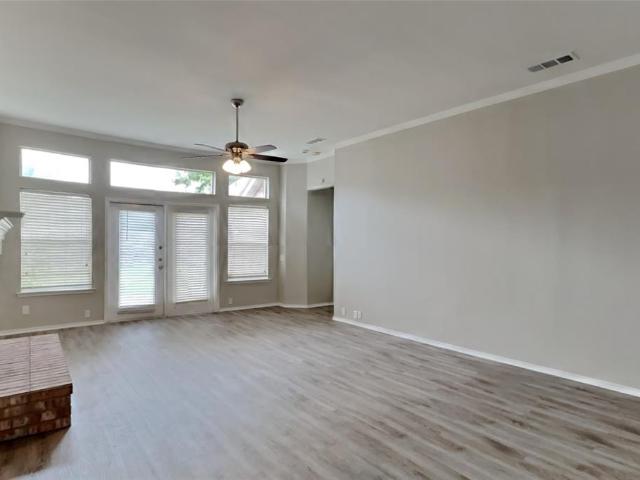 2906 Saint Vincent Drive