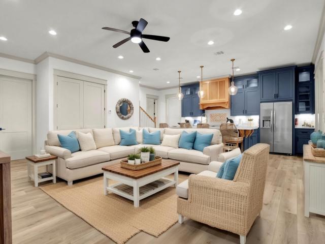 2906 Shady Lane