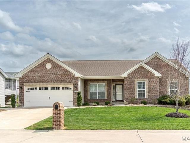 2906 Shirley Close Rd, Washington, MO 63090