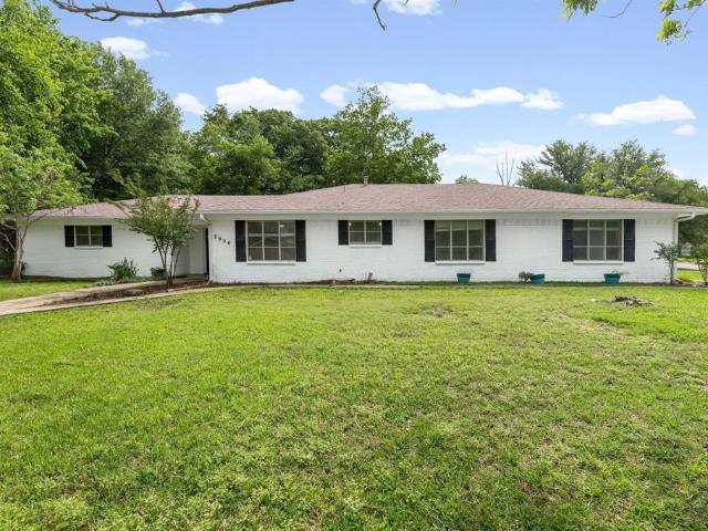 2906 Tanglewood Drive