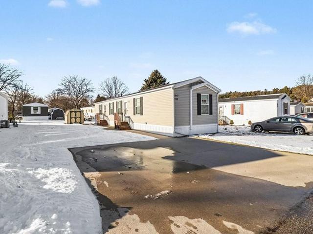2907 N Sandy Dr, Ludington, MI 49431
