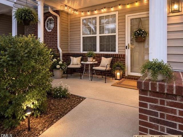 2907 Andover Glen Rd, Raleigh, NC 27604