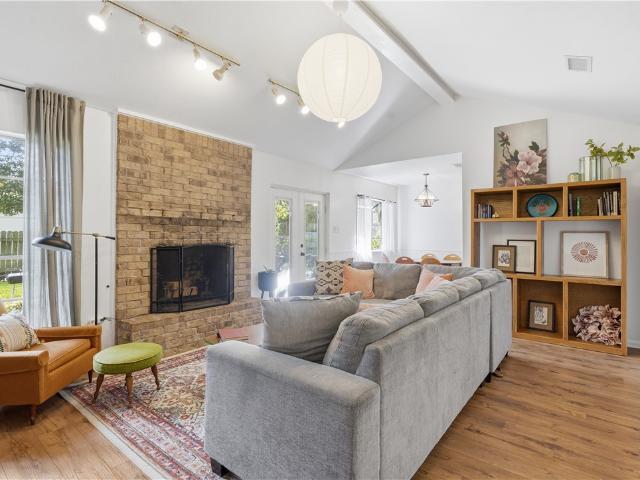 2907 Forestwood Drive