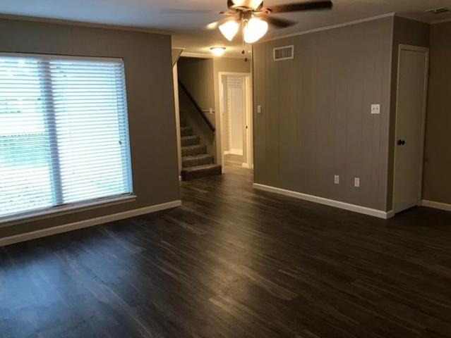 2907 Greenhills Dr, Kilgore, TX 75662