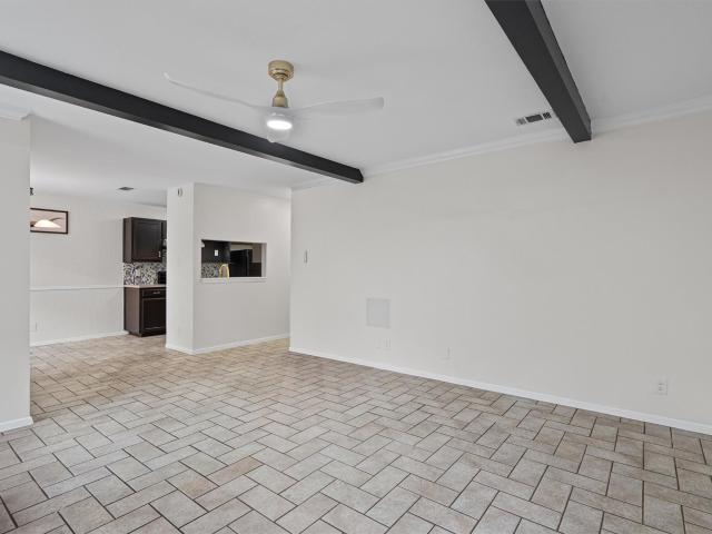 2907 Pearl St # 102
