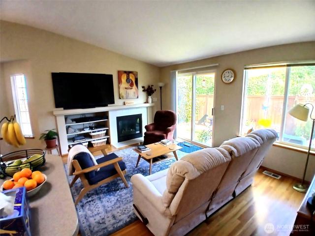 2907 rd Street E