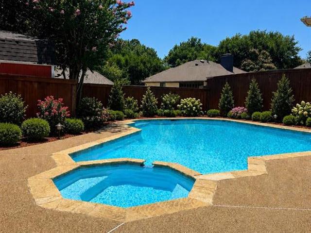 2907 Sweet Briar Street