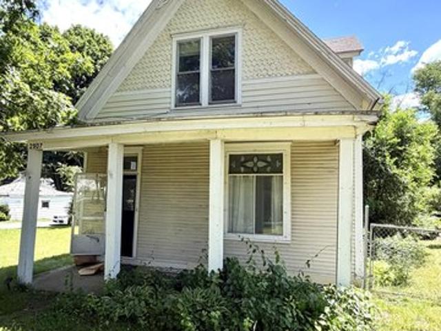 2907 Union St, Hobart, IN 46342