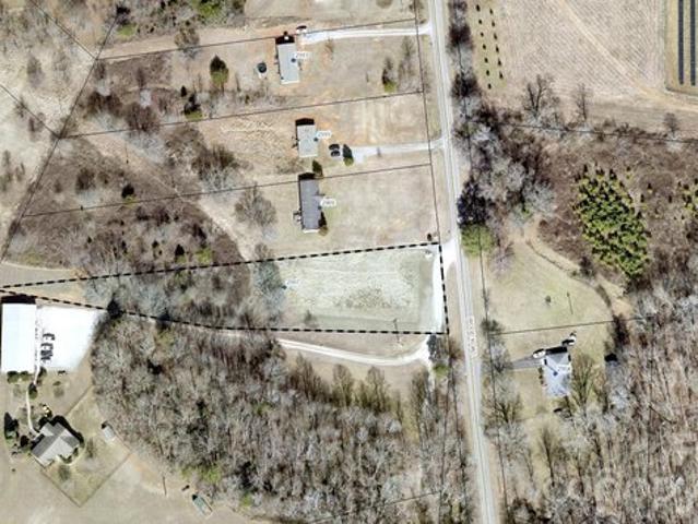 2907 Wood Rd, Mooresboro, NC 28114