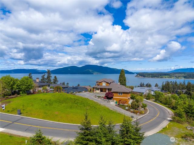 2907 17th St, Anacortes, WA 98221 | MLS #2263