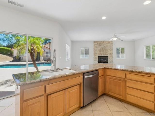 29081 Fruitvale Ln, Valley Center, CA 92082