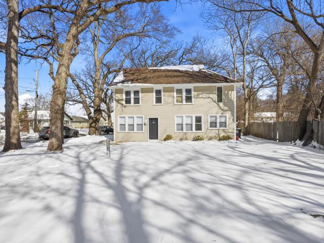 2908 Oakwood Ave, McHenry, IL 60051 | MLS #12615 | Compass
