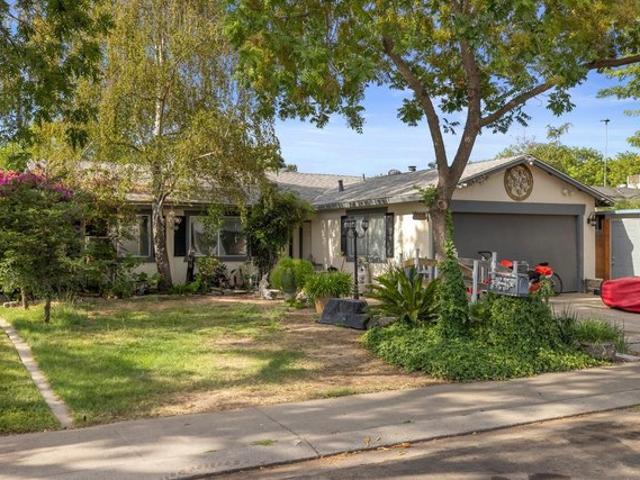 2908 Bateman Ln, Modesto, CA 95354