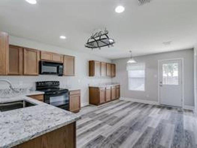 2908 Desert Drive
