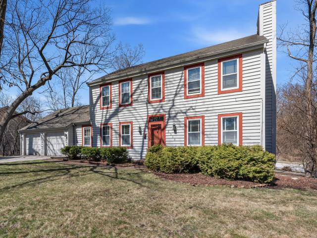 2908 Devonshire Ct, Waukesha, WI 53188 | MLS #1958