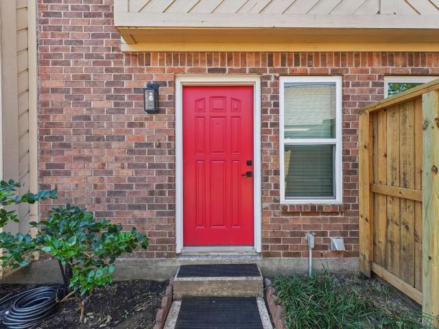 2908 Elm Grove Court