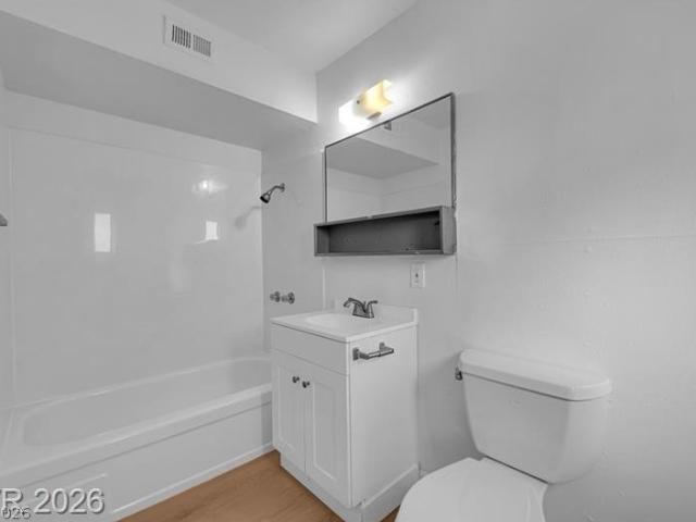 2908 Poplar Avenue 3